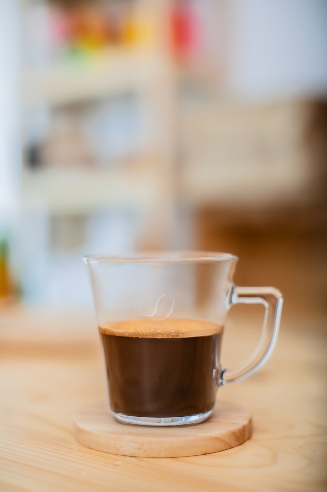 NESCAFÉ GOLD CREMA COLOMBIA ARABICA - ค น ห ล ง ท า ง